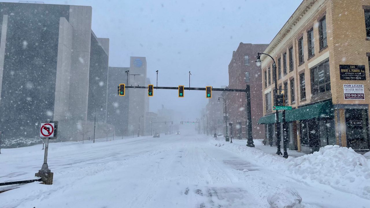 Nearly 400 vehicles towed in Worcester during nor'easter