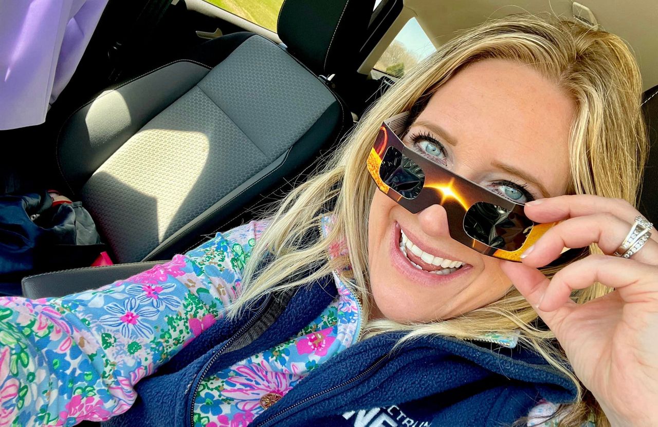 PHOTOS: Solar eclipse crosses Wisconsin