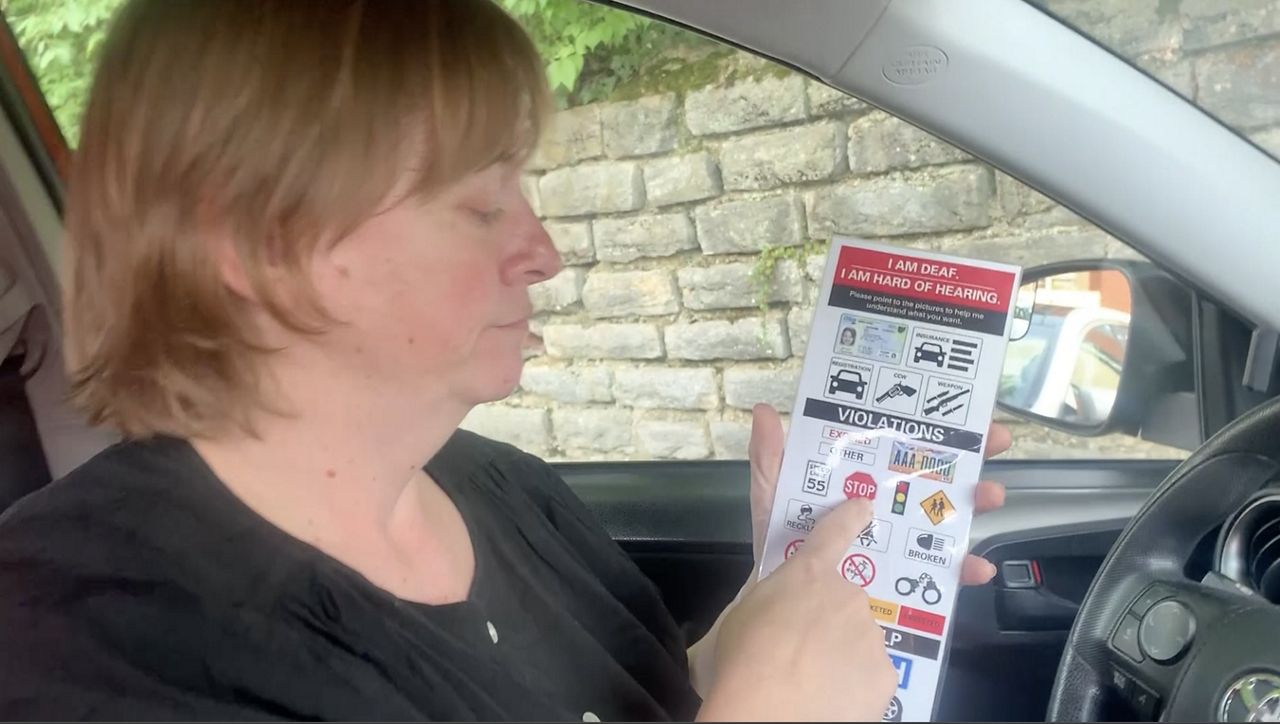 New cards helps deaf people communicate with law enforcement