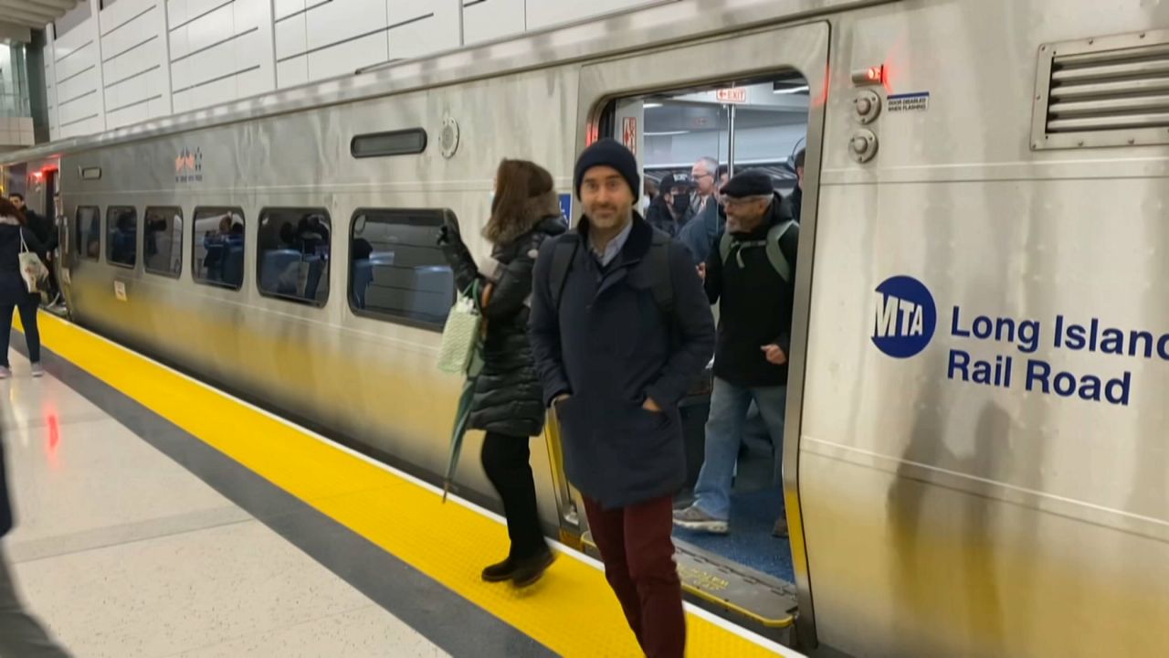 Comienza servicio tren LIRR: Long Island a Grand Central