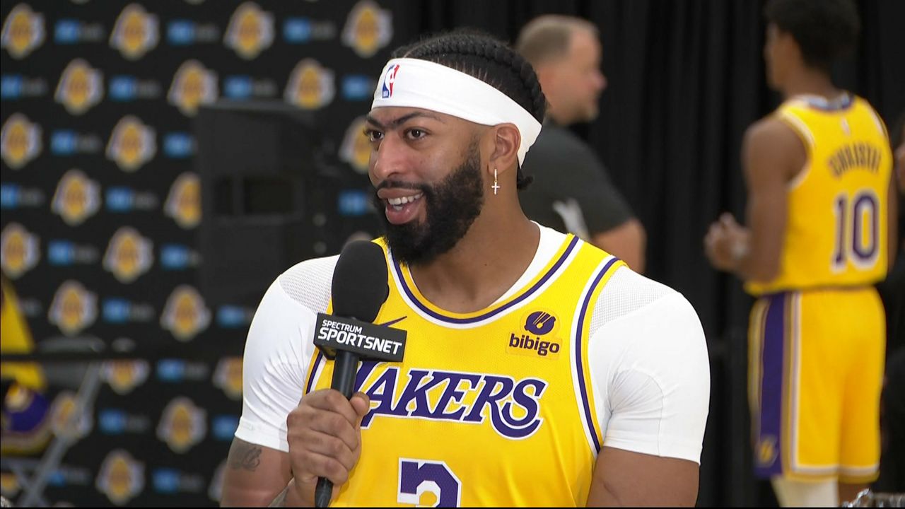 Anthony Davis talks about his family and summer training