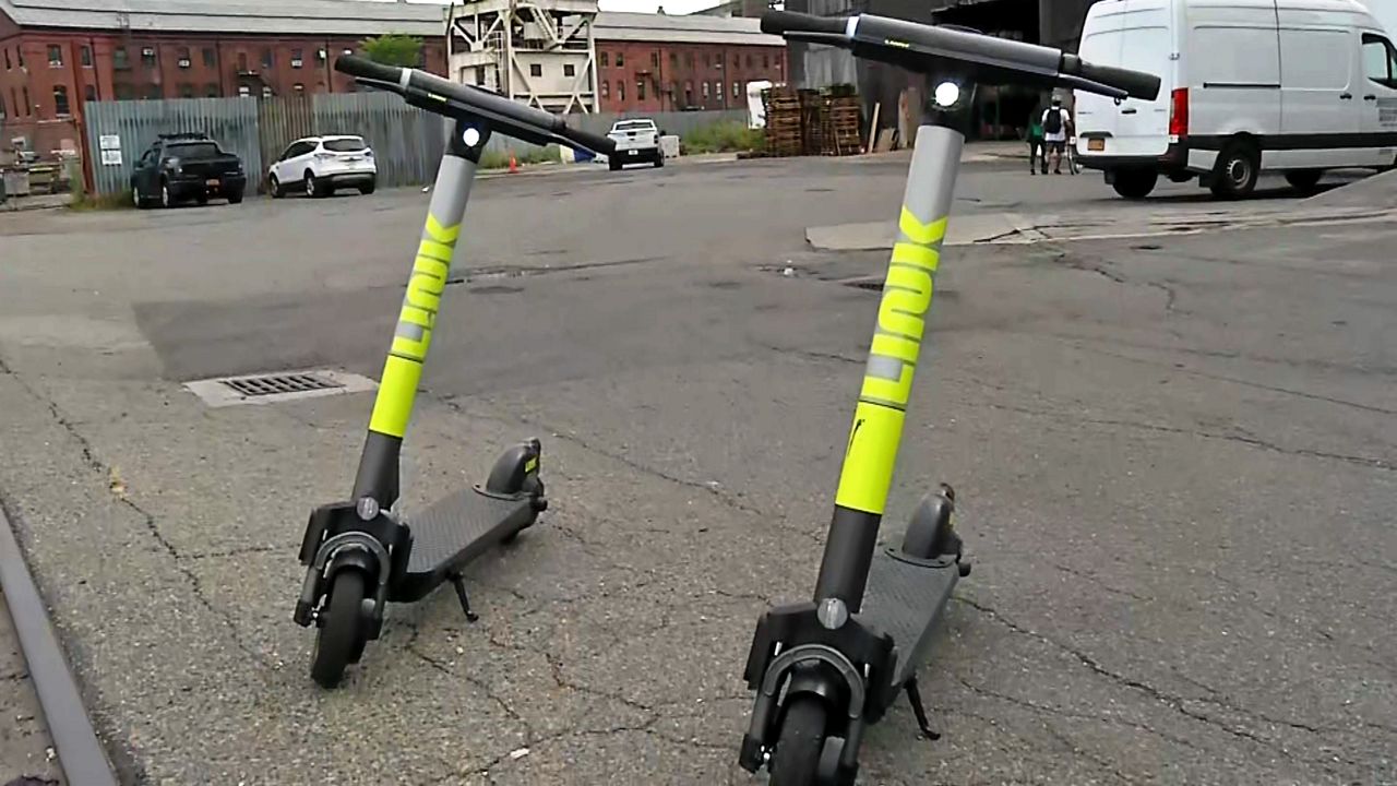 Link E-Scooter Demos Safety Features Ahead of Bid