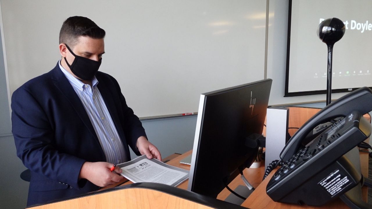 Professor Fights Fake News With Roundtable Conversations