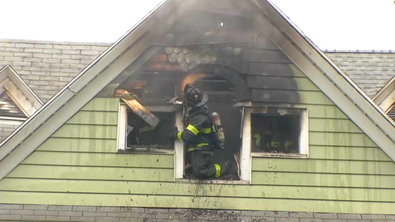 RFD: 8 people safe after Fairview Heights house fire