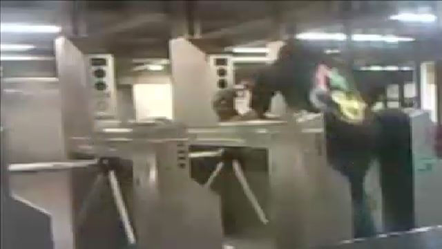 MTA Leaders Criticize Proposal to Decriminalize Turnstile-Jumping