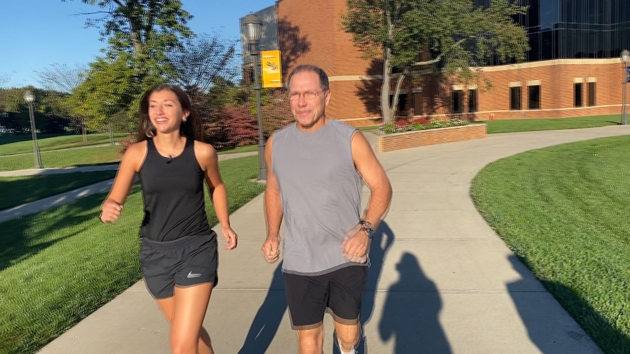 Father and daughter run marathon together