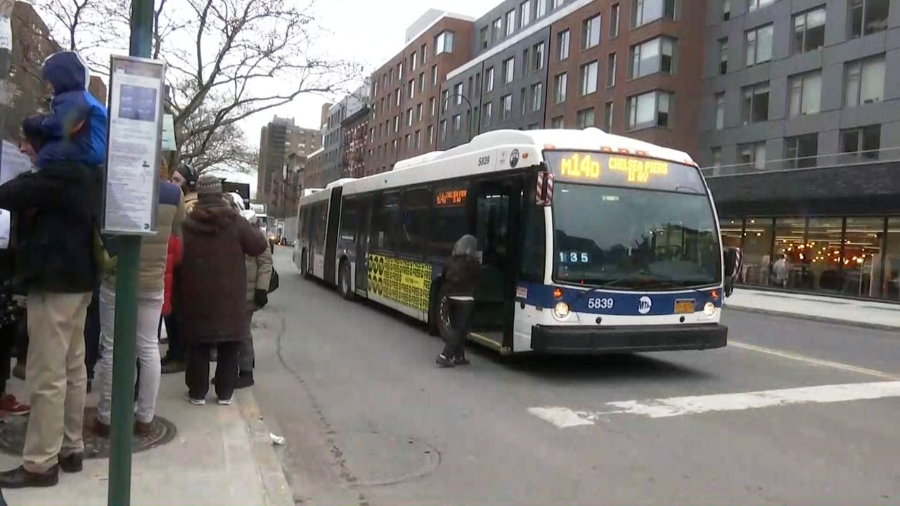 Transit Advocates Race M14 Bus on Foot
