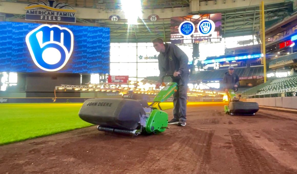 Brewers using new synthetic stitching on the field