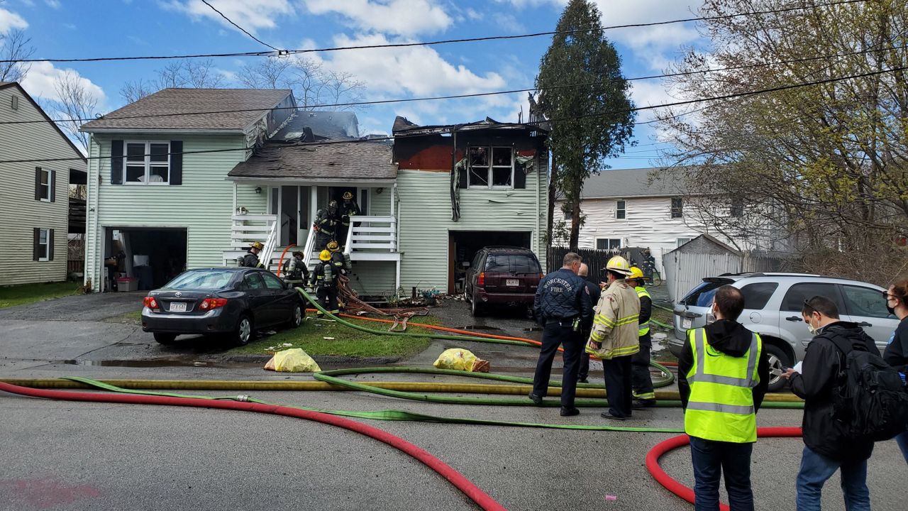 Firefighters battle 2-alarm blaze in Worcester