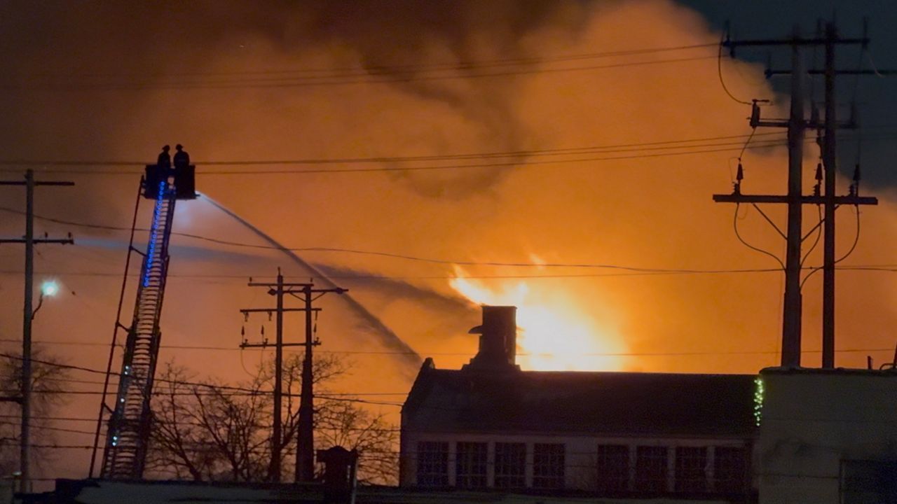 5-alarm fire chars U-Haul facility in Milwaukee