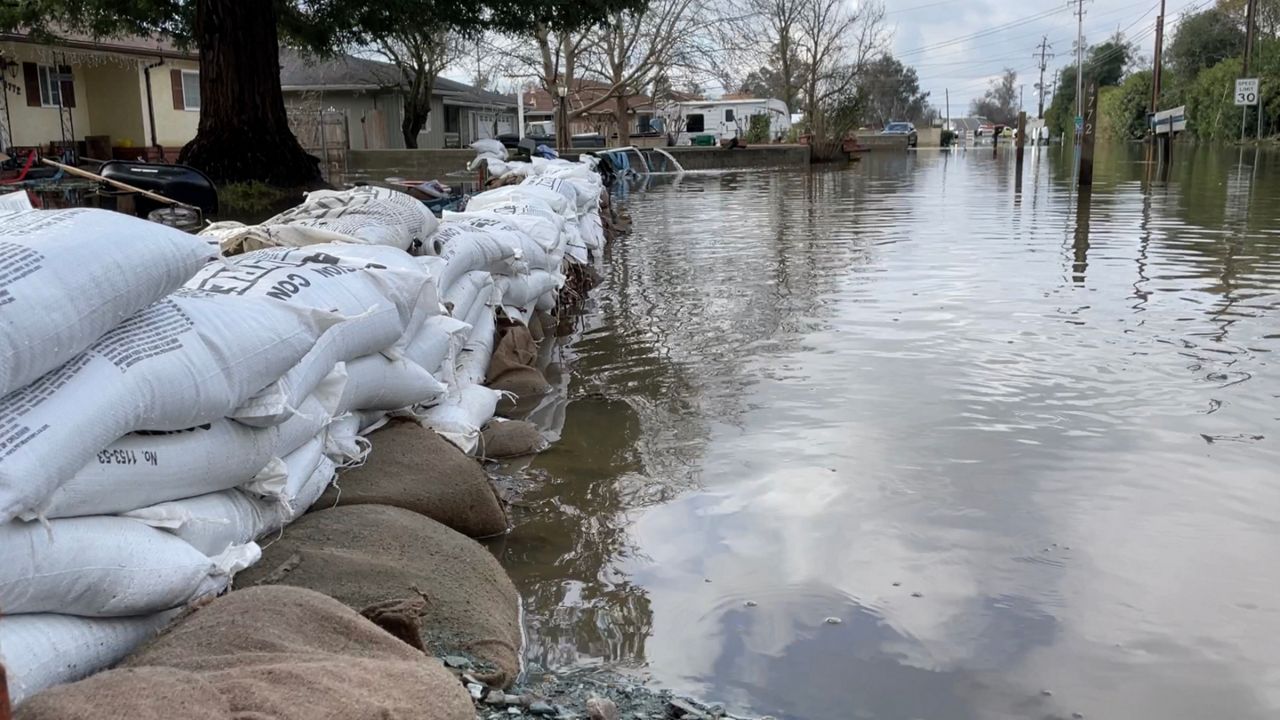 Flood evacuees desperate to sleep in their own beds