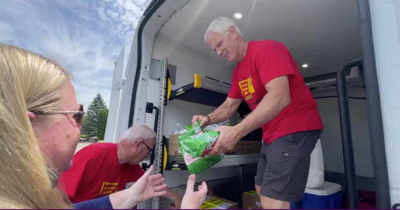 Wisconsin food pantry receives anonymously donated van