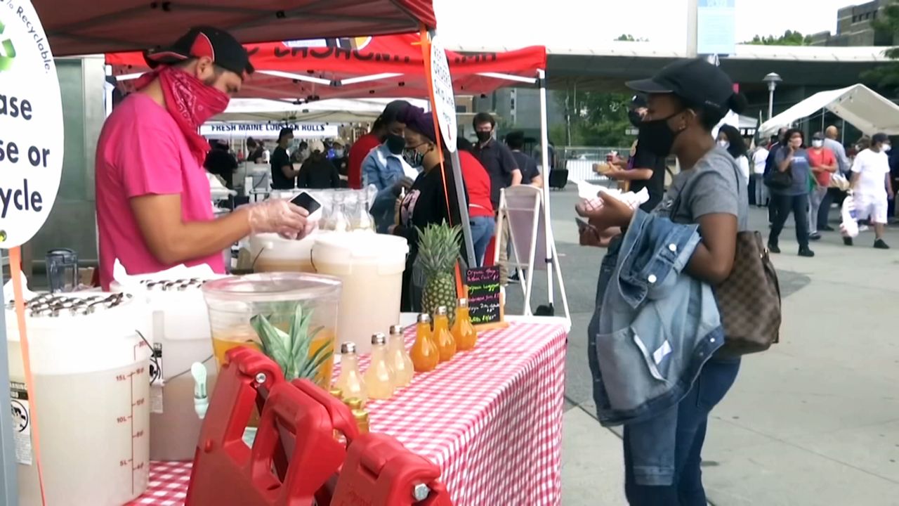 Despite Pandemic Bronx Night Market Thrives