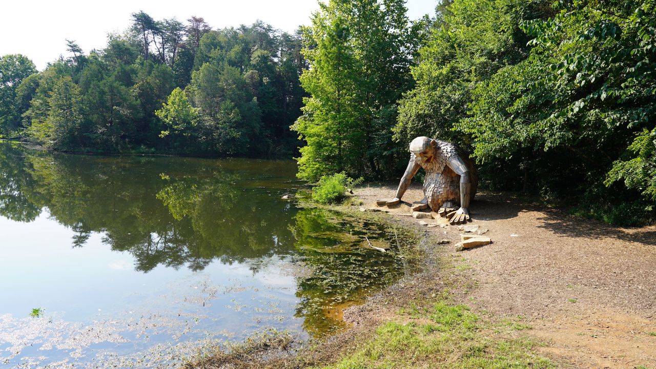 New Netflix series Lost Ollie visits Bernheim Forest Giants
