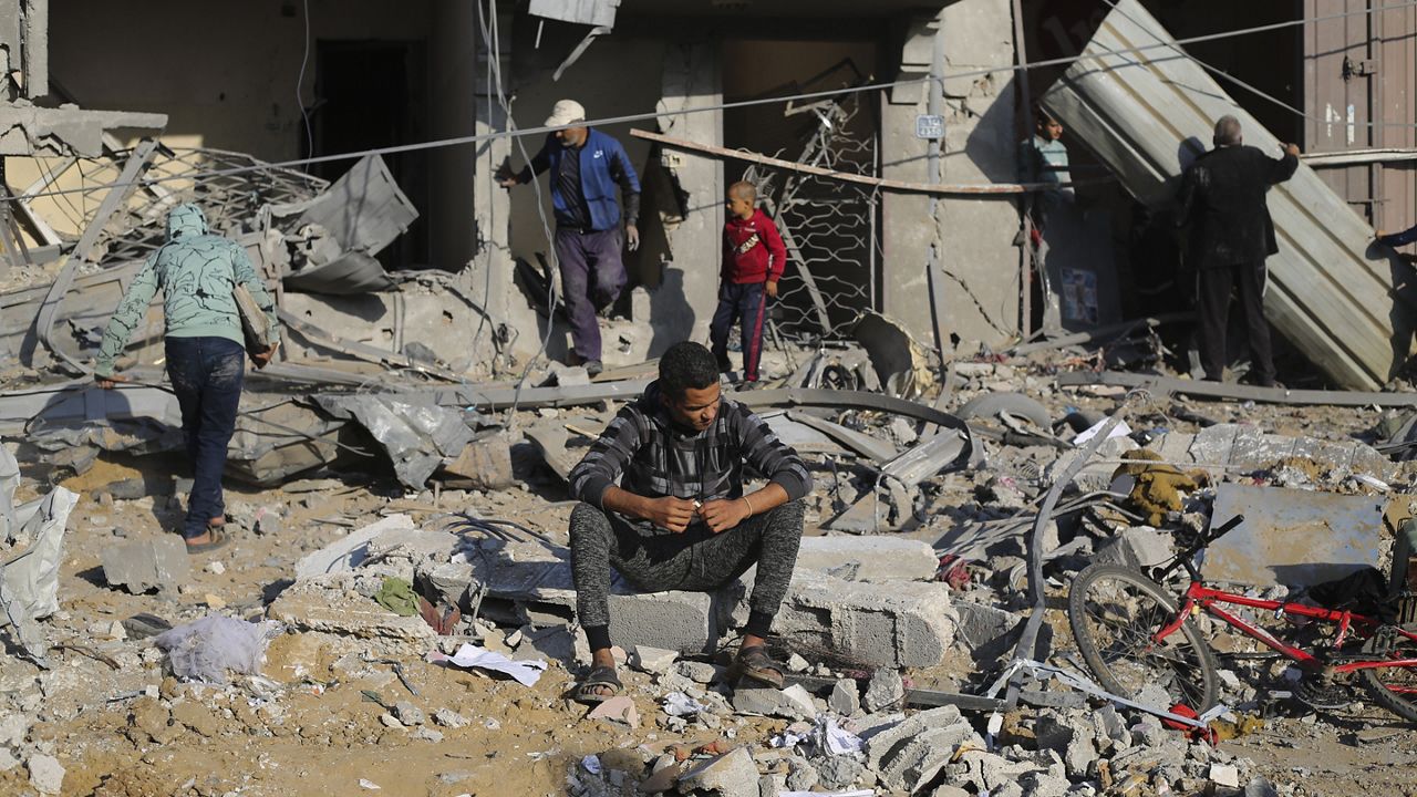 Israel advances into southern Gaza