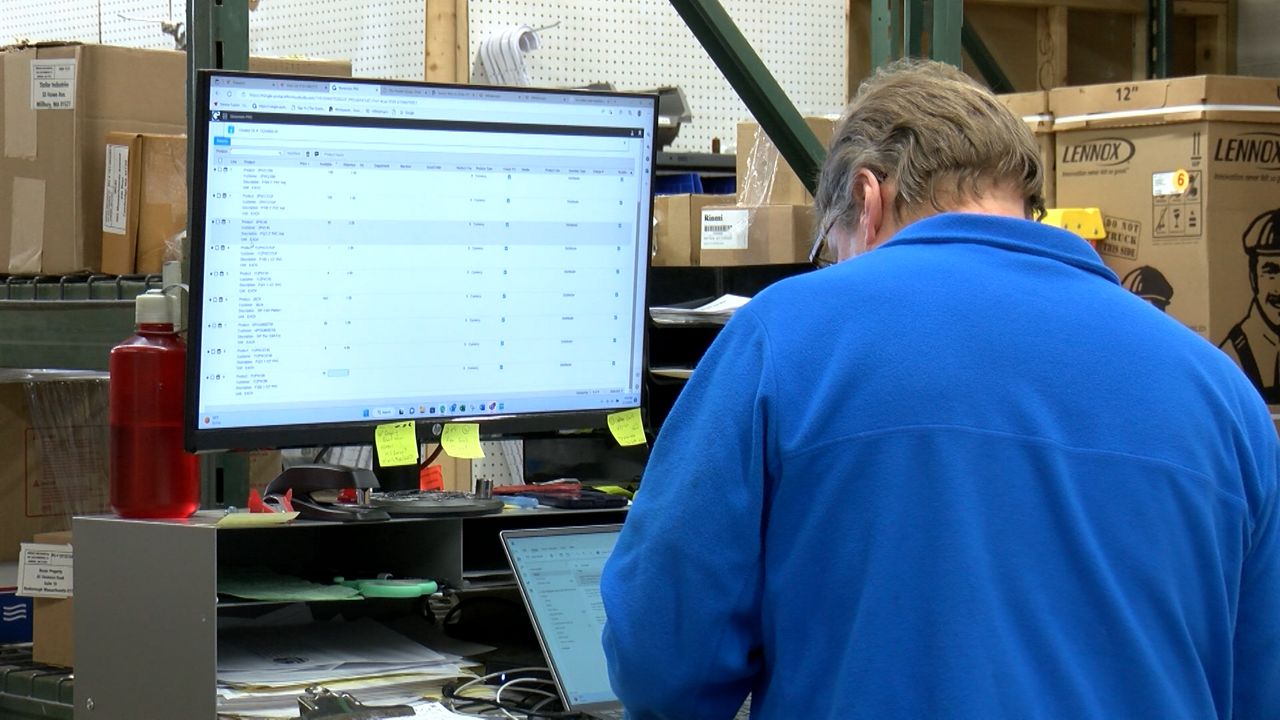 Plumbing companies facing long list of burst pipe calls