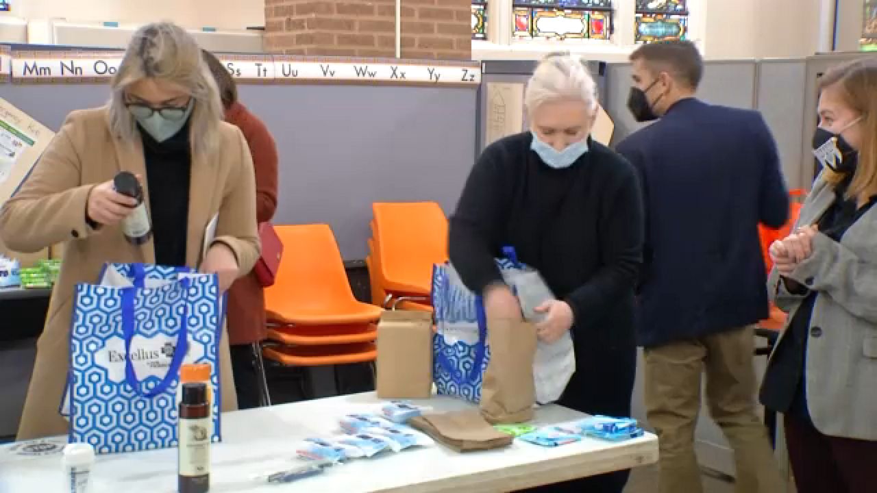 Gillibrand visits Refugee Outreach Center in Rochester ahead of ...