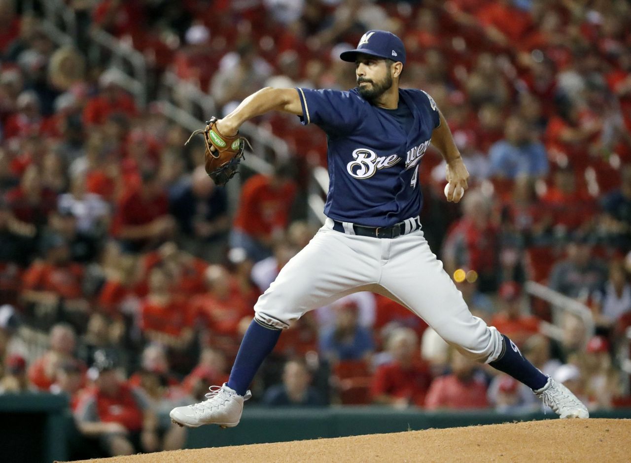AP source: Gio González, Brewers agree to 1-year, $2M deal