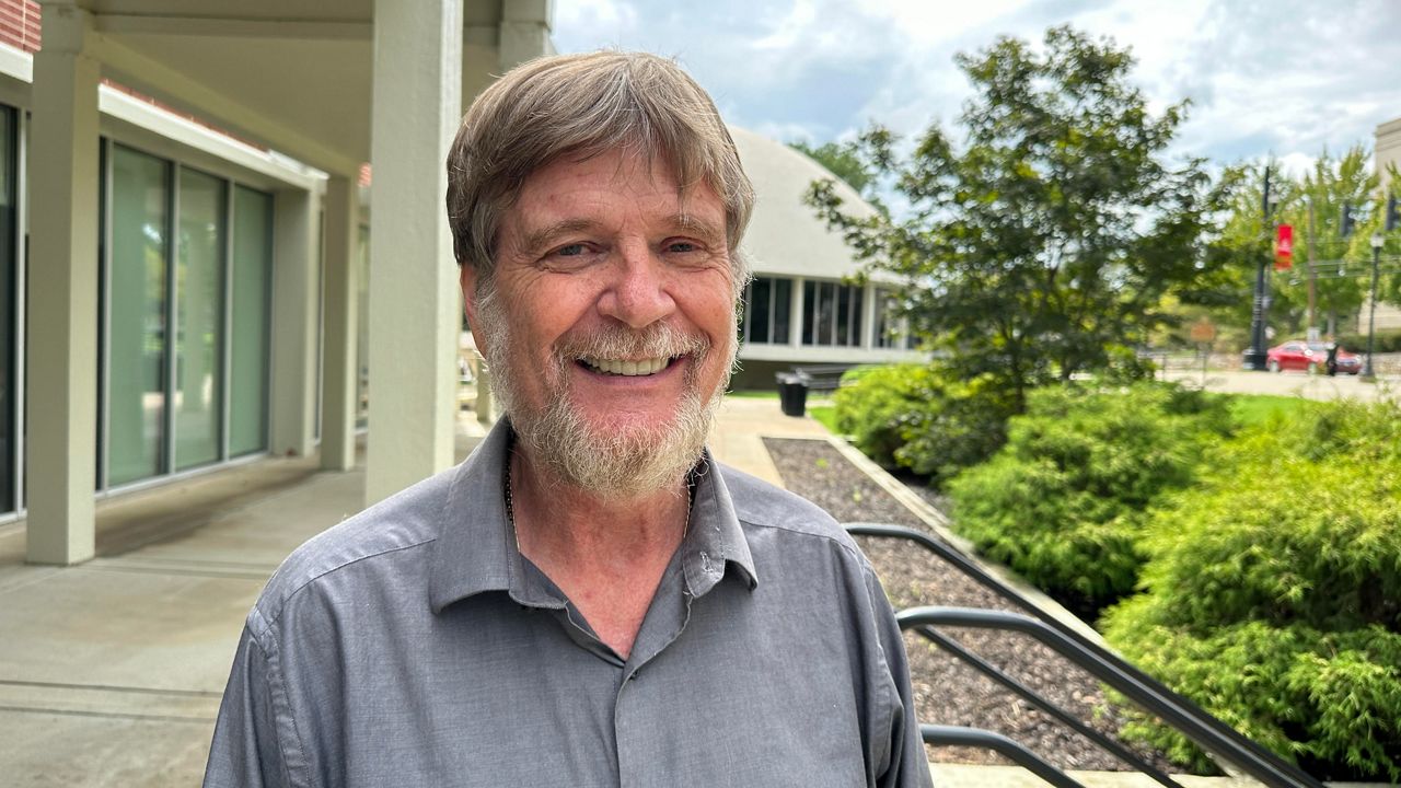 ‘Whizzing by Earth’ Astronomy Professor on ATLAS comet