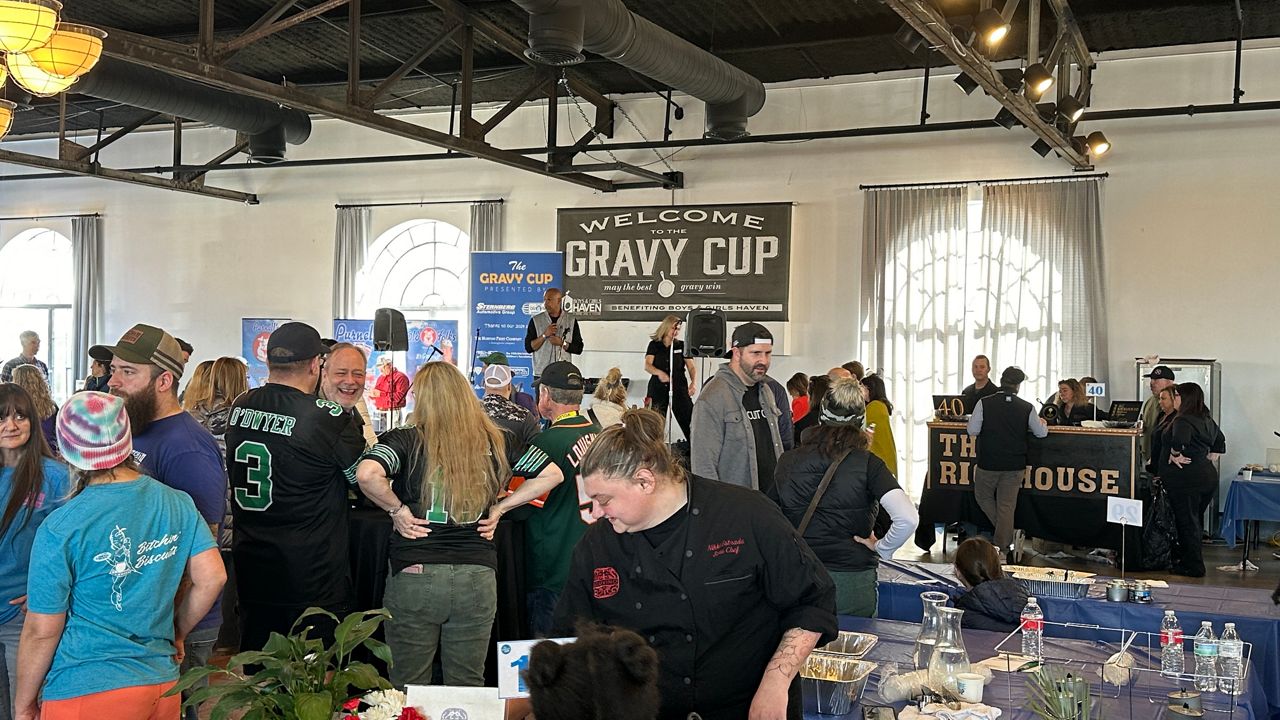 Louisville hosts world's largest biscuits, gravy competition