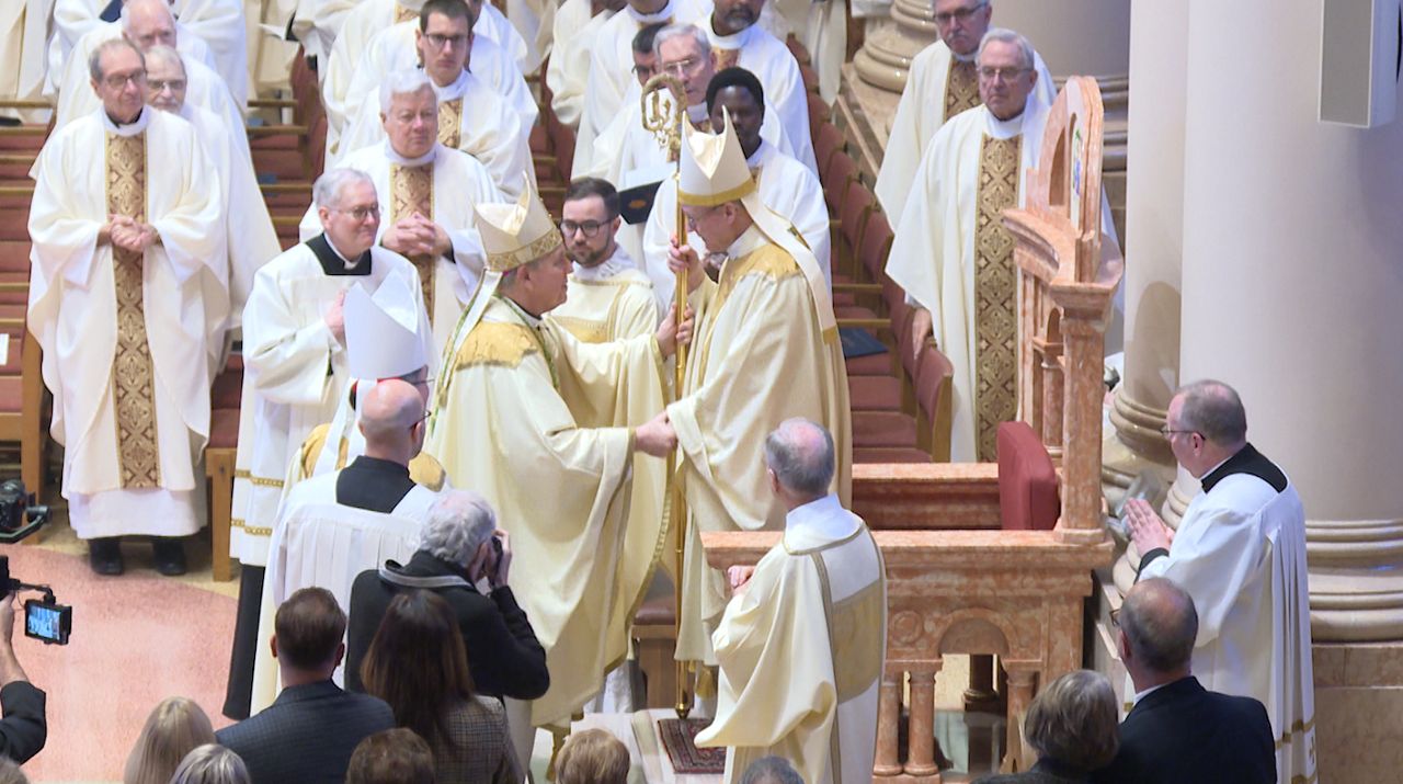 Grob installed as Milwaukee's 12th archbishop
