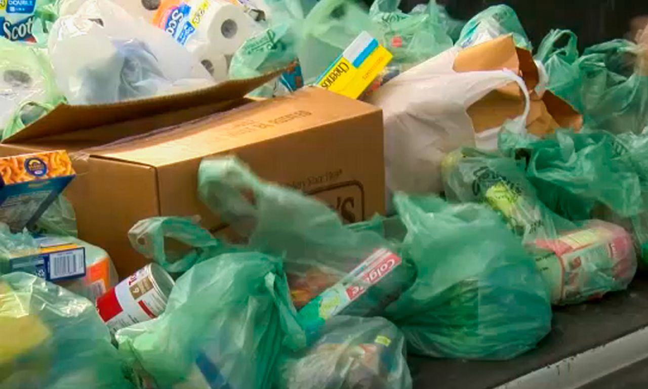 MPD vs MFD Food Drive