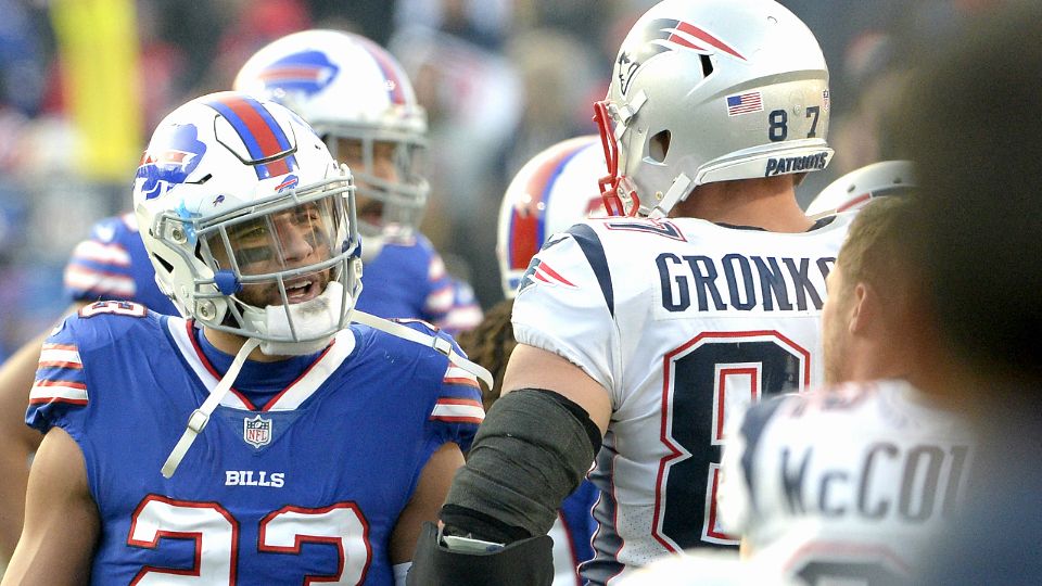 Rob Gronkowski suspended one game for late hit