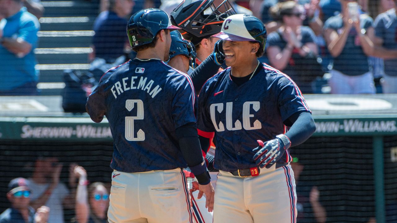 AL Central-leading Guardians win 5-4 over Giants