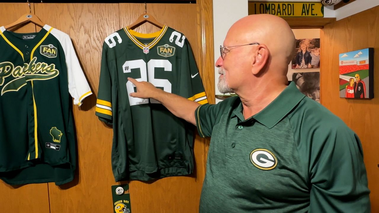 Packers induct 26th member to Fan Hall of Fame