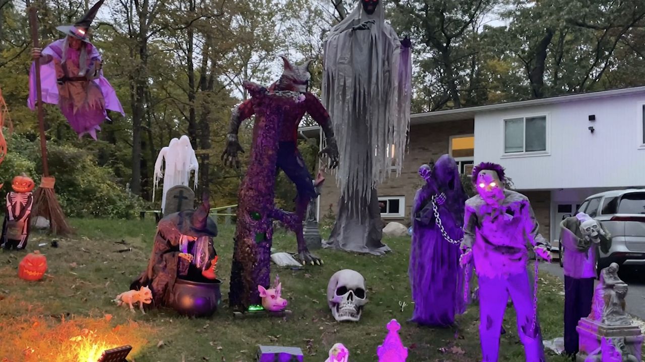 Halloween spending expected to reach new levels