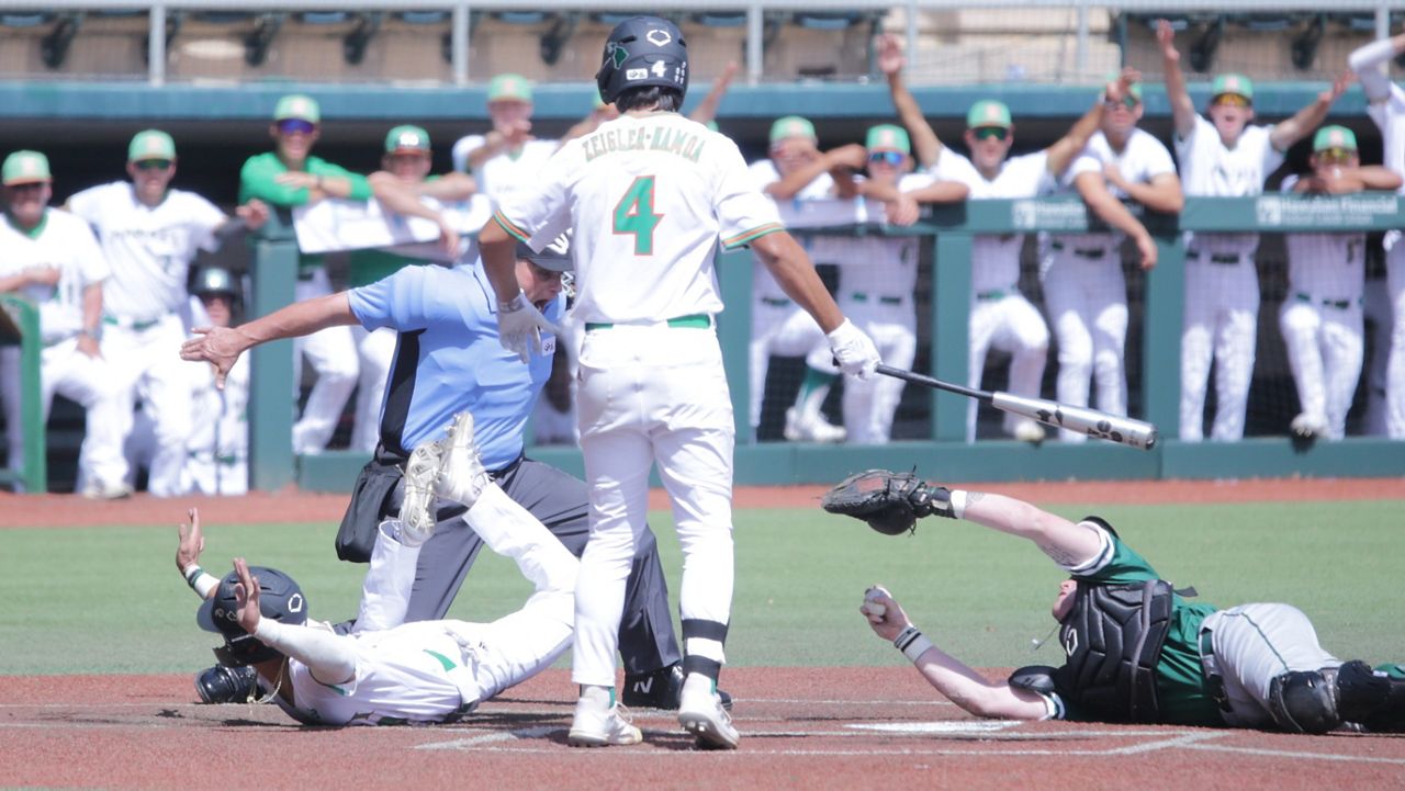 Namoa shows off 2-way versatility for Hawaii baseball