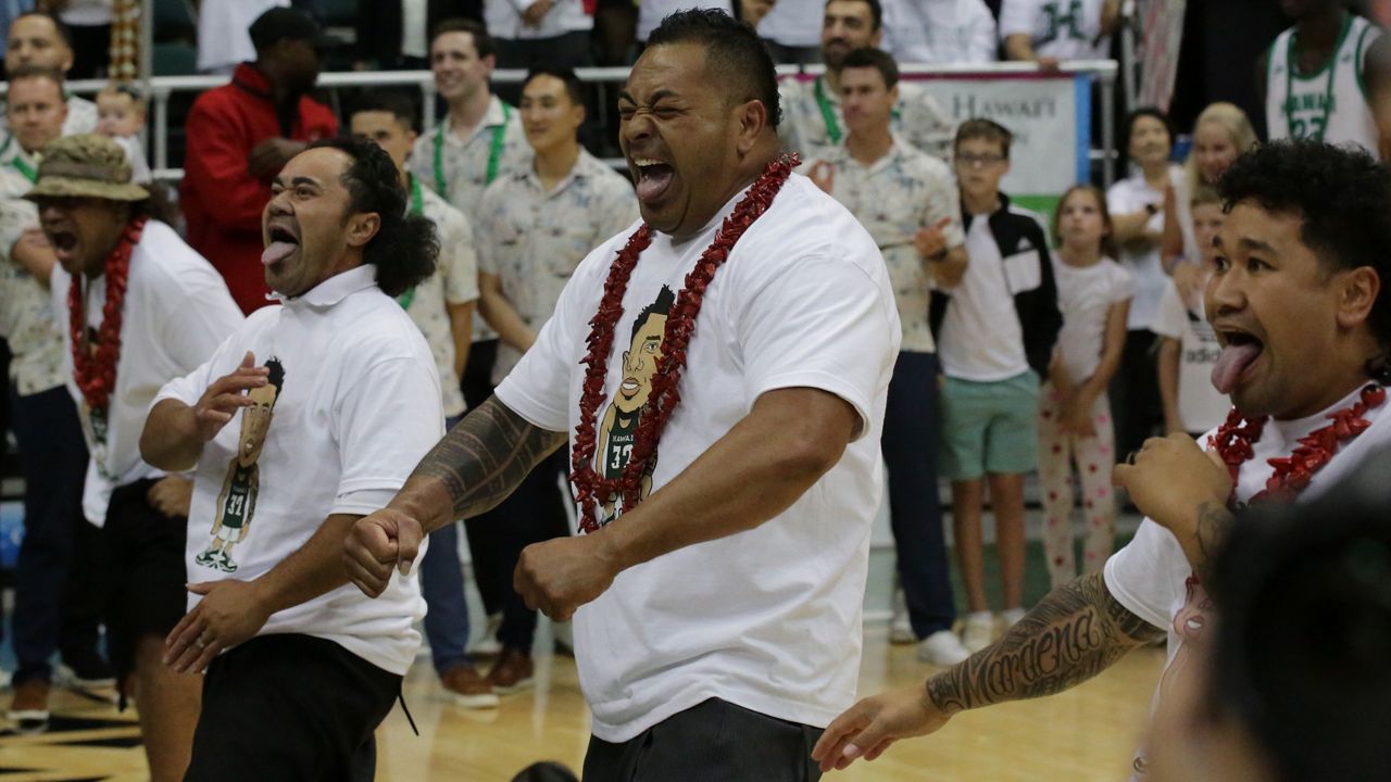 Hawaii beats UC Irvine on senior night