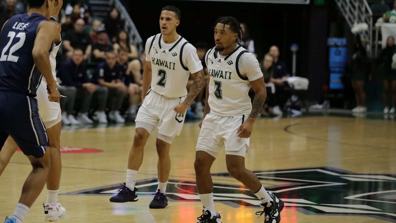 Hawaii men's basketball tops UC Davis in Big West opener