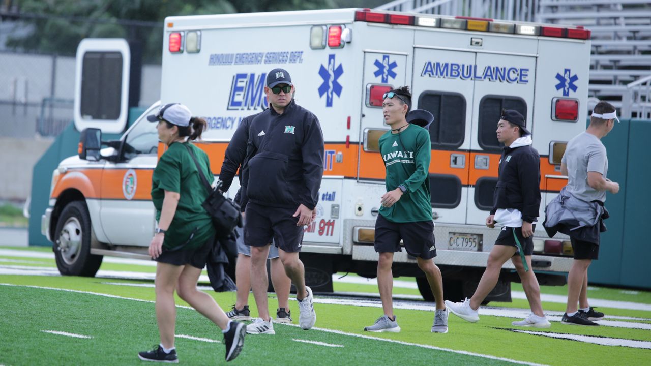 Hawaii football DB Kona Moore taken off field in ambulance