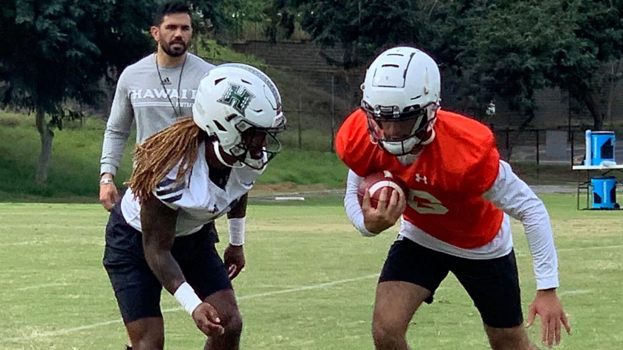 Timmy Chang conducts first spring practice at Hawaii