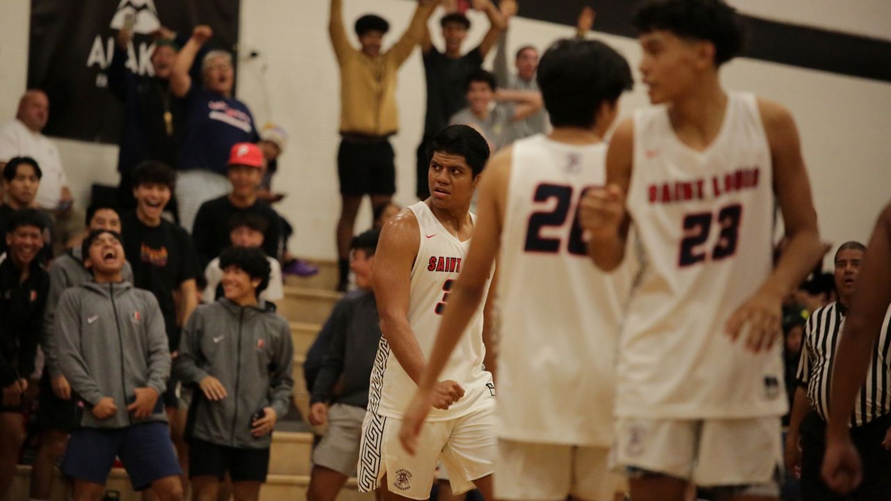 Saint Louis battles elite Montverde at Iolani Classic