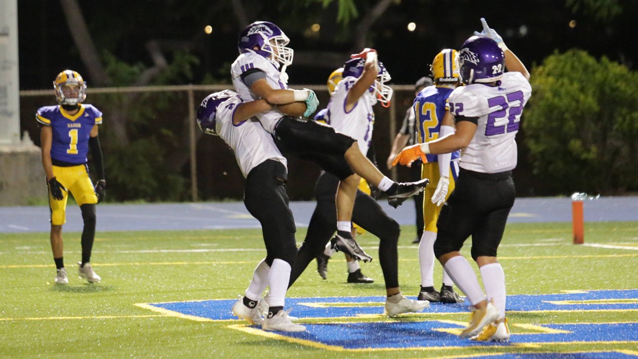 Pearl City survives late onslaught from Kaiser football