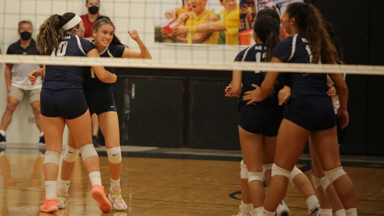 Iolani rides raucous crowd to win over Kamehameha