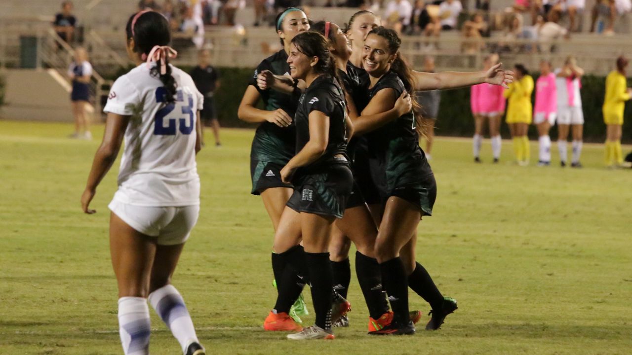 Hawaii soccer comes back to beat Caela Kaio, UC Riverside