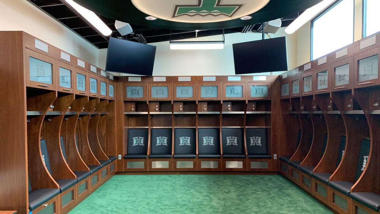 Hawaii unveils new Rainbow Wahine Softball Stadium clubhouse