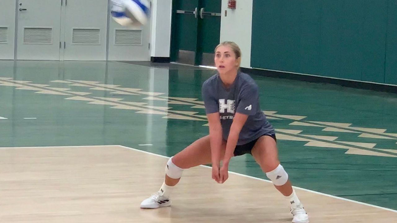Hawaii women's volleyball team passes Ah Mow's muster