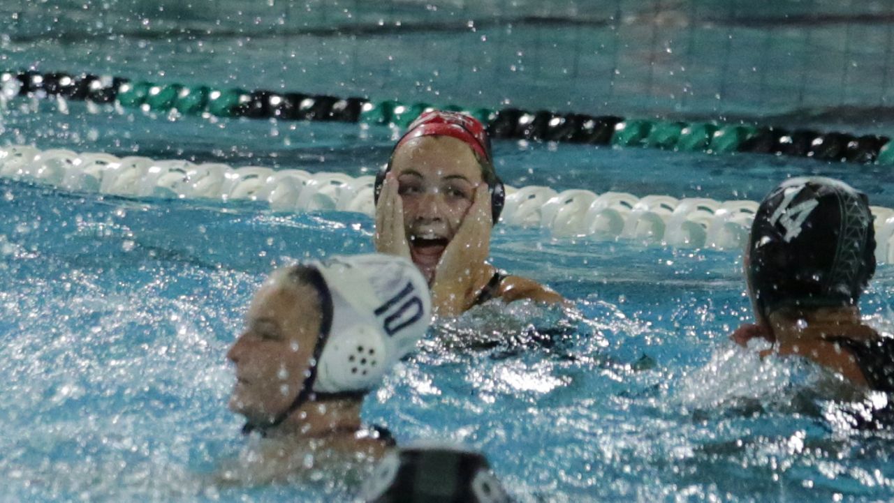 Hawaii water polo stuns No. 3 Cal with full-pool heave