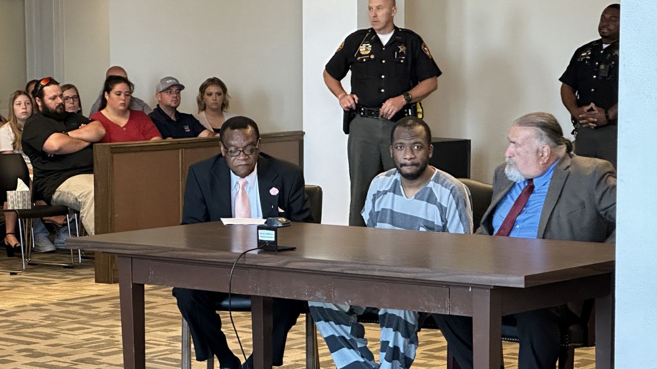 Man sentenced to prison for Ohio bus crash