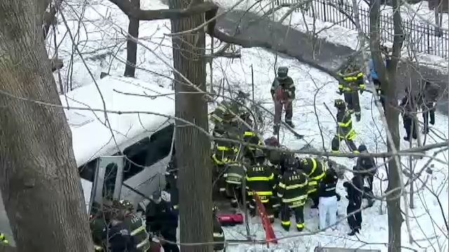 Two Injured After Small Bus Crashes Near GWB Ramp