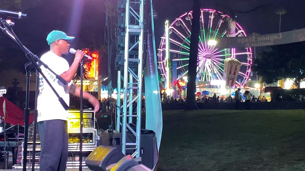 Artist spreads mental health awareness at Nextfest LA