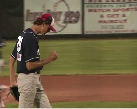 Hjelle Leads Pios in WDCS