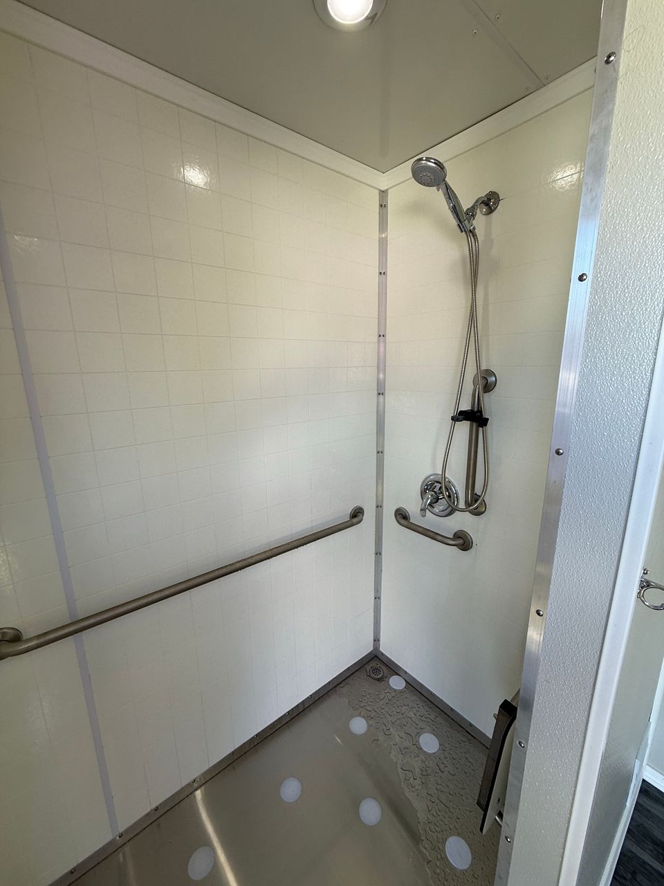 Hope Partnership opens mobile shower and laundry unit