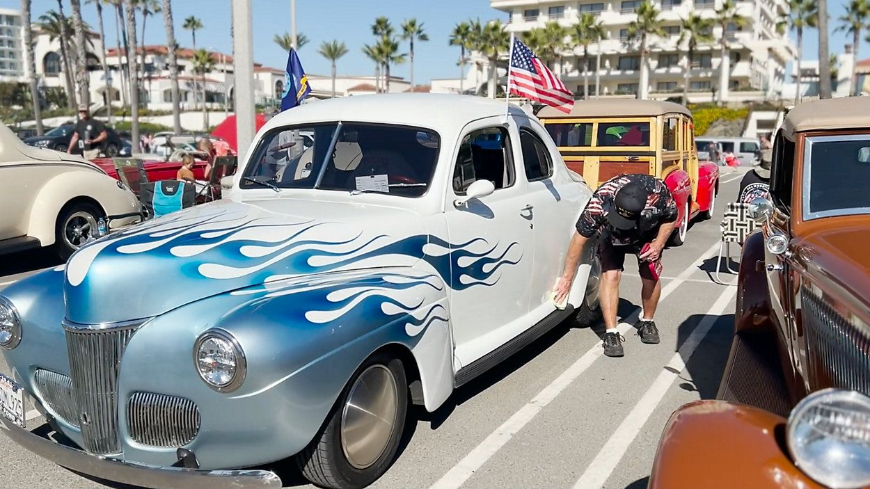 Veterans Day revs up in Huntington Beach with hot rod show