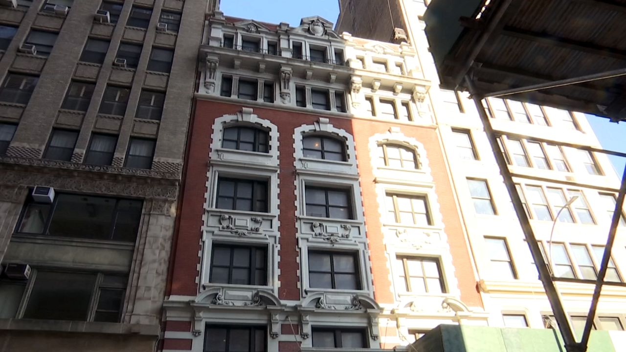Manhattan Residents Hope To Save 100-Year Old Hotel