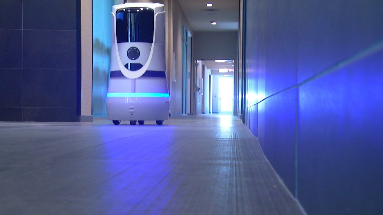 Hotel robot helps with tasks as staffing issues continue